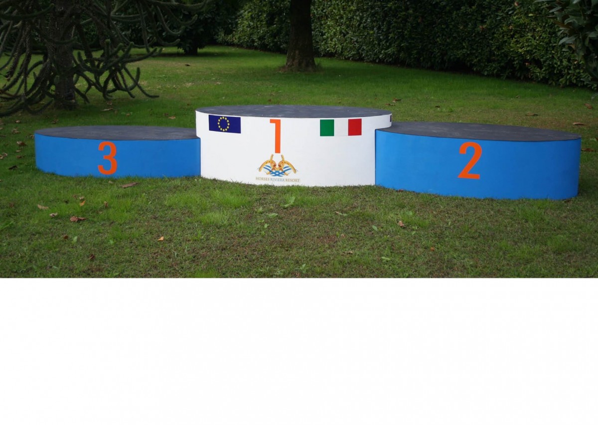 Podio - mod. OVALE - AEQZ Stable Equipment